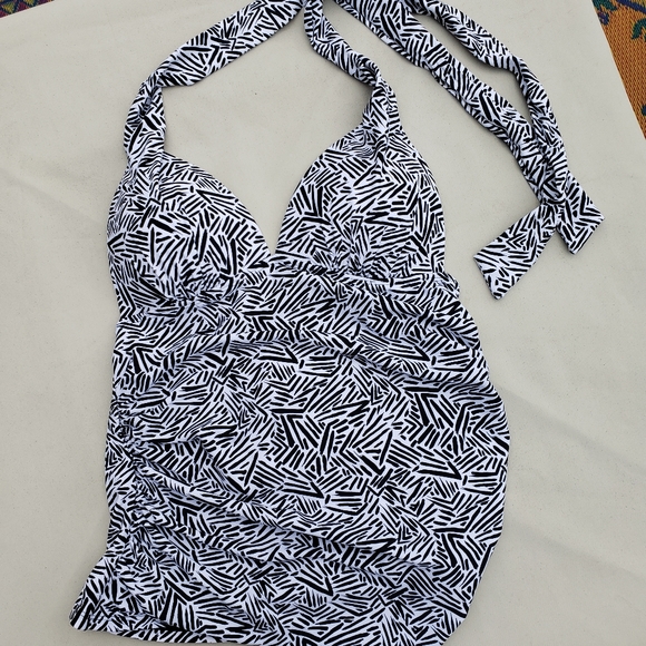 Jaclyn Smith Collection | Swim | Jaclyn Smith Tankini Top | Poshmark